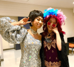 UA(歌手)の現在(2025)！再婚の旦那とカナダで自給自足？子供は4人！ | 芸能人の過去と現在！今は何してる？